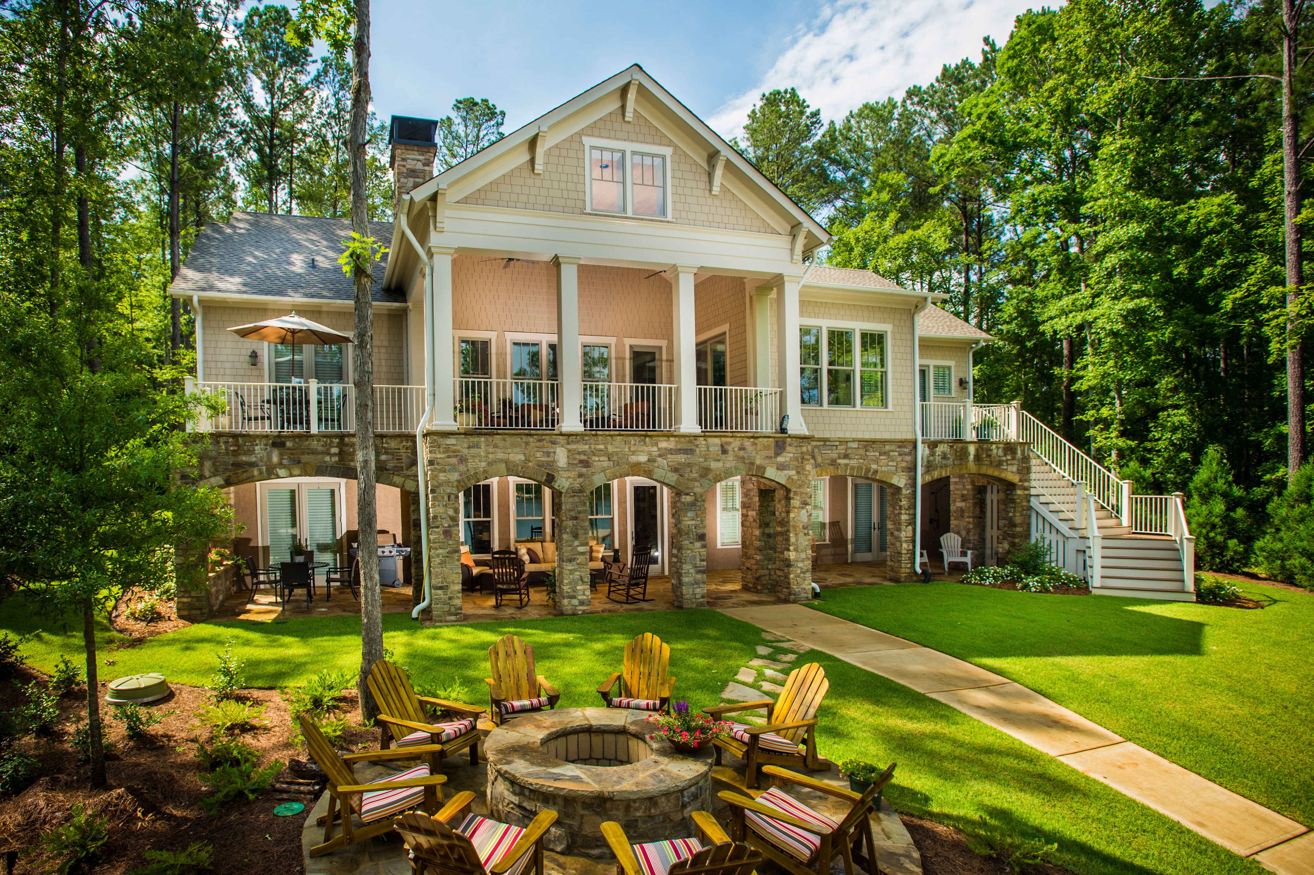 Real Estate - Golf & Lakefront Homesites & Unspoiled Natural Beauty